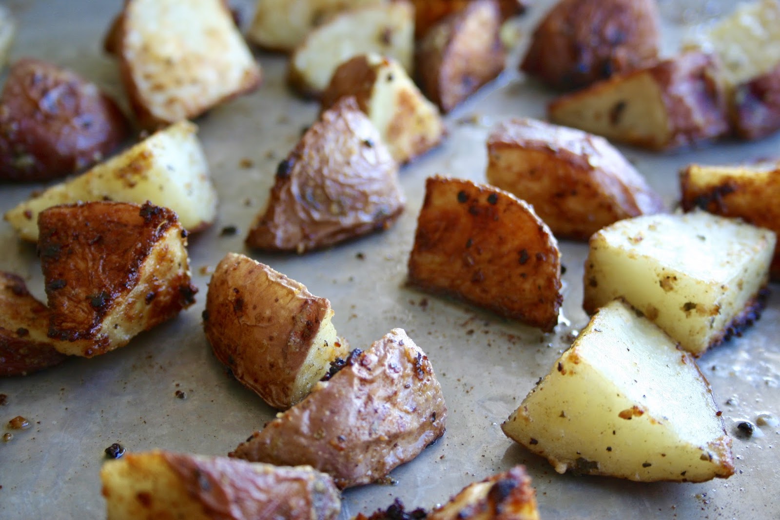 Garlic Parmesan Roasted Red Potatoes