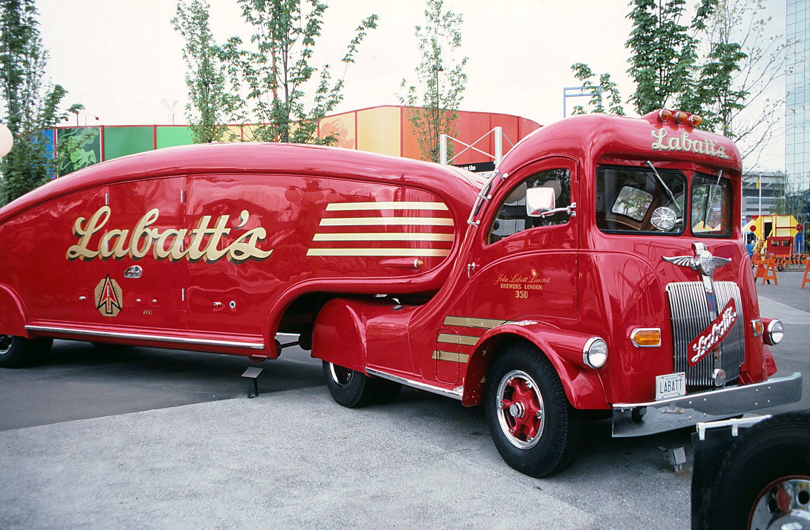MemoriesandMiscellany: Yes, More Beer Trucks