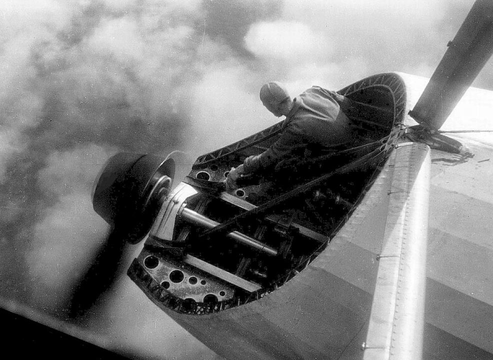 Just A Car Guy: A zeppelin engine pod photo, I've never seen this ...
