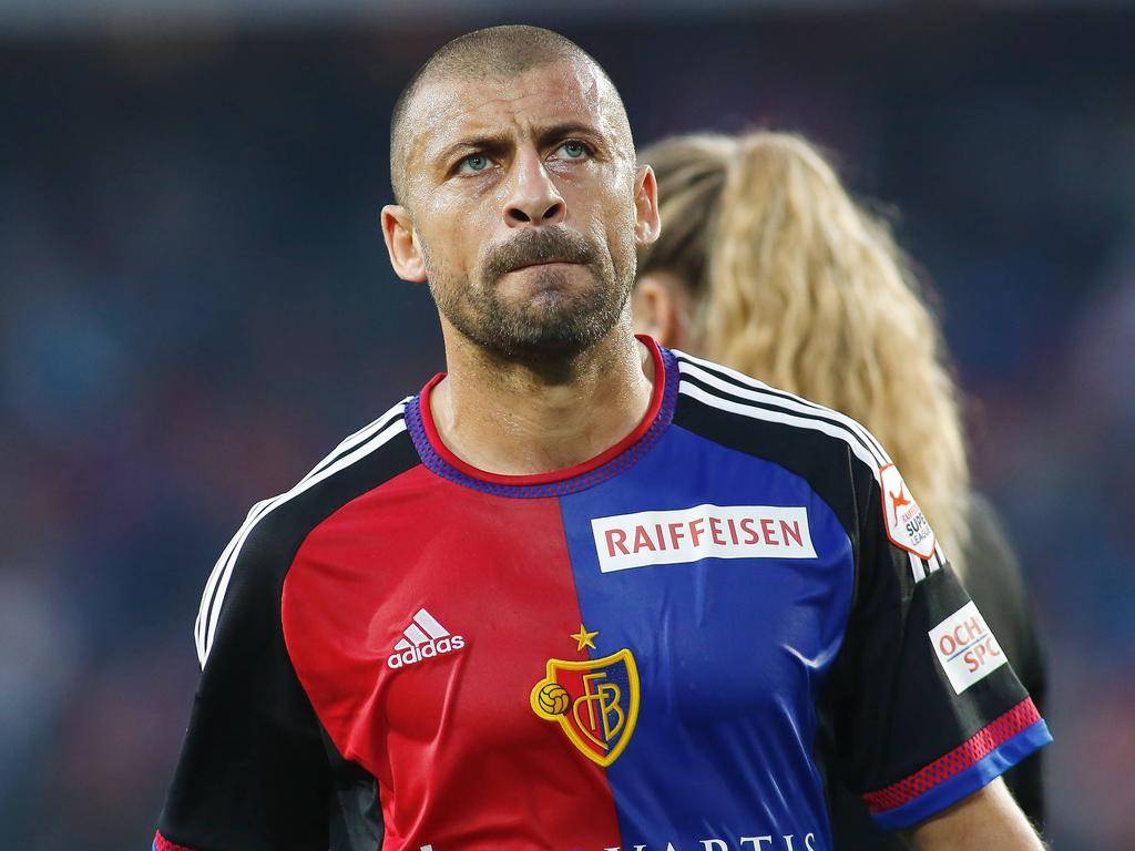 RADIO SAN DIEGO: WALTER SAMUEL A LOS 38 AÑOS ANUNCIO SU RETIRO