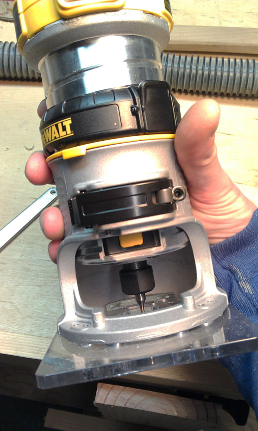 Made by John: DeWalt DWP611 Mini Router Review
