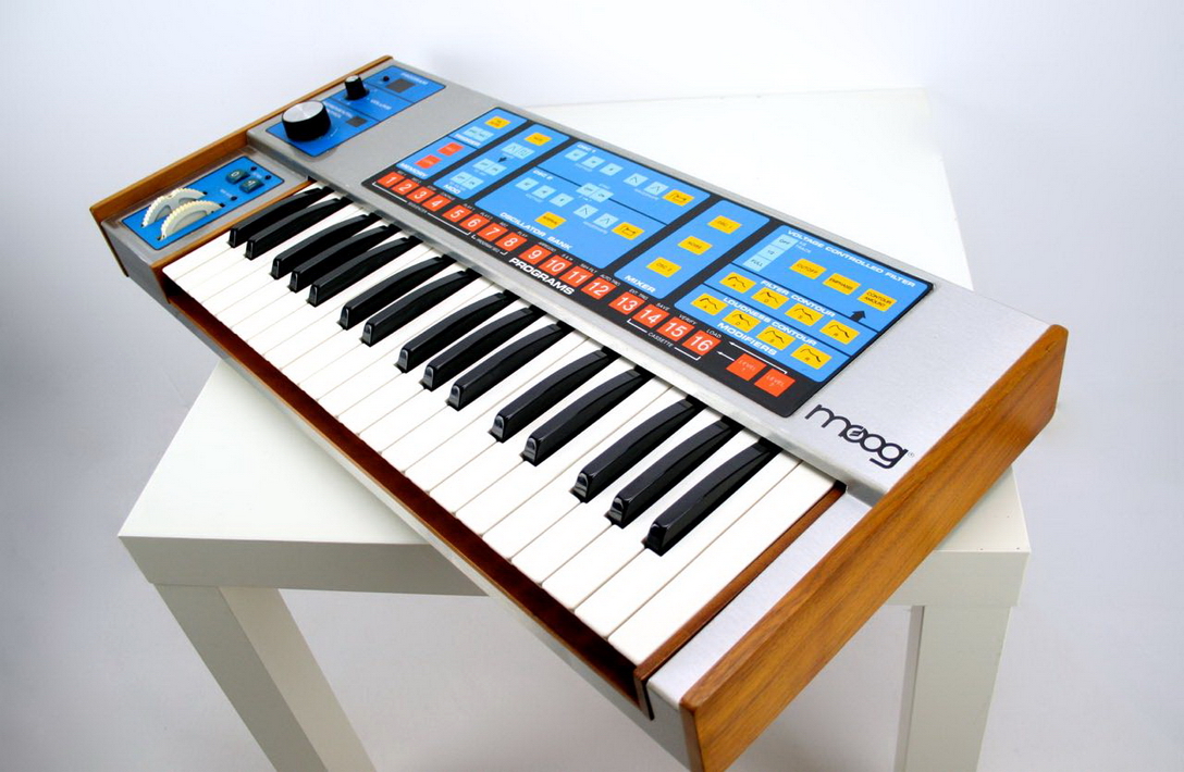 MATRIXSYNTH: STUNNING Vintage MOOG *The Source* SN 2145