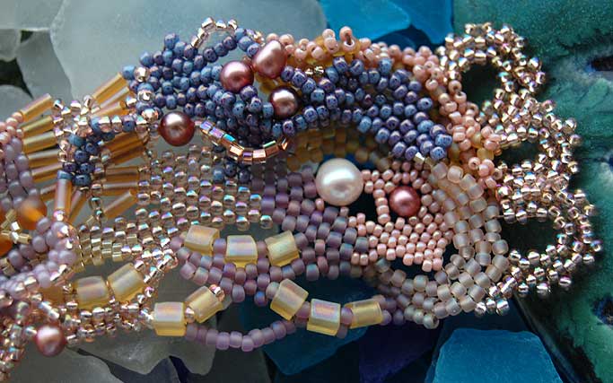 Malia's Virtual Sketchbook: Freeform Peyote Tutorial