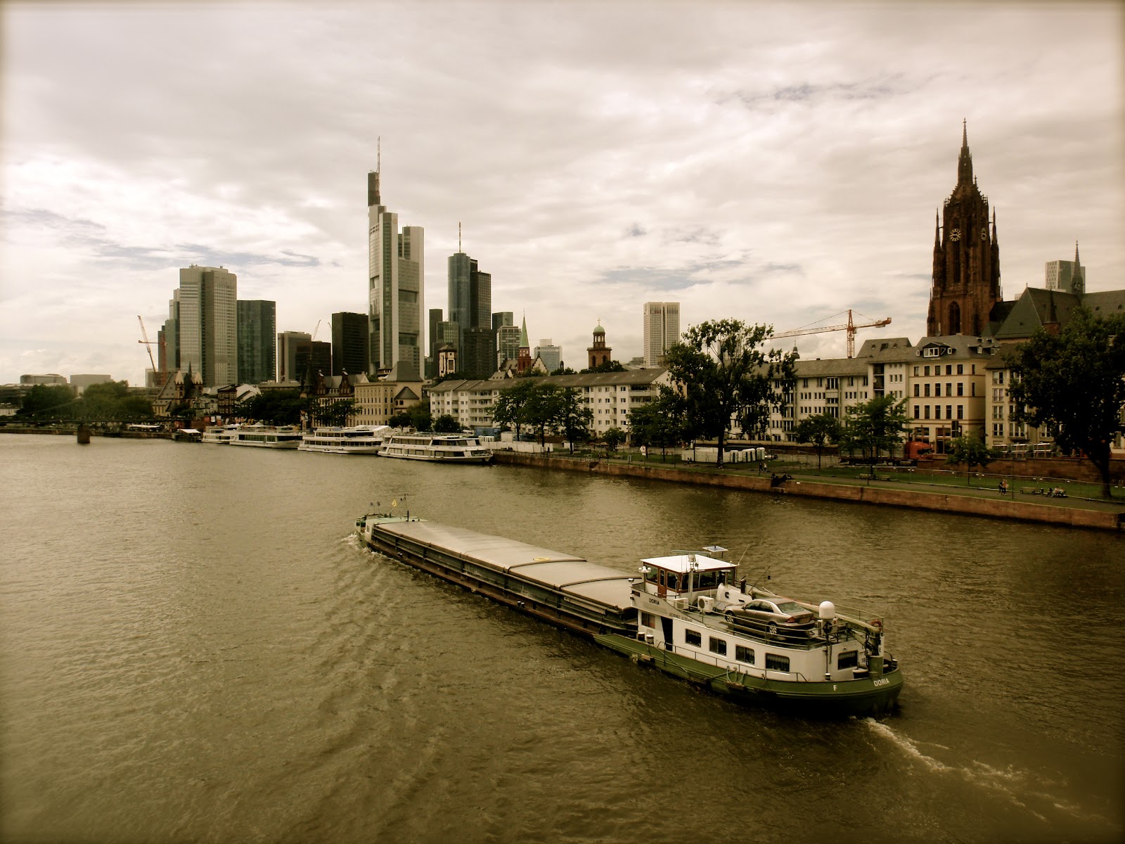 From Smiley Fritz to Santiago...: Weißwurst, Schießhaus and ...
