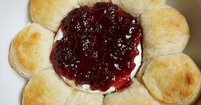 .nik naks and noms.: .everybody loves cheese.