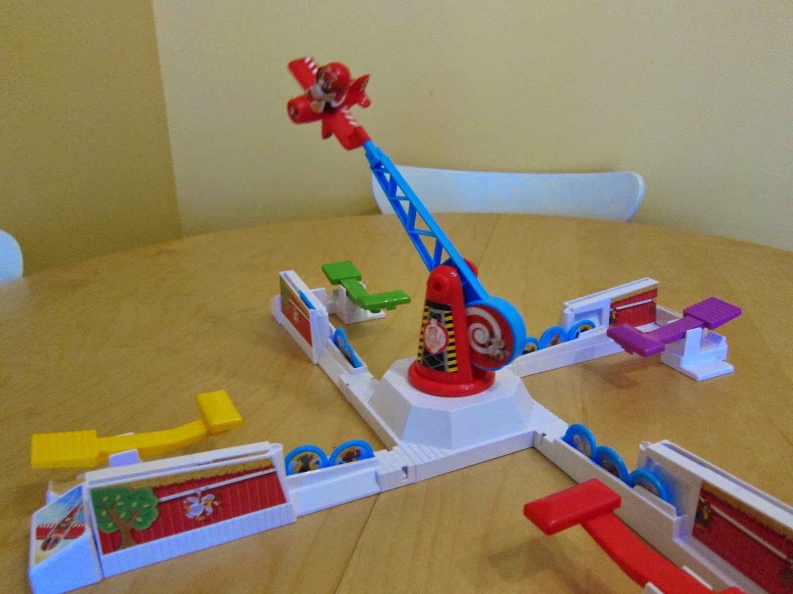 Reseña: Looping Louie - Avioneta Pirueta de Hasbro - El Pingüino Jugón