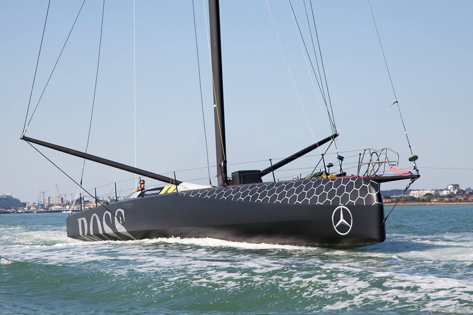 Tomate Sailing Team : NOVO IMOCA 60 HUGO BOSS
