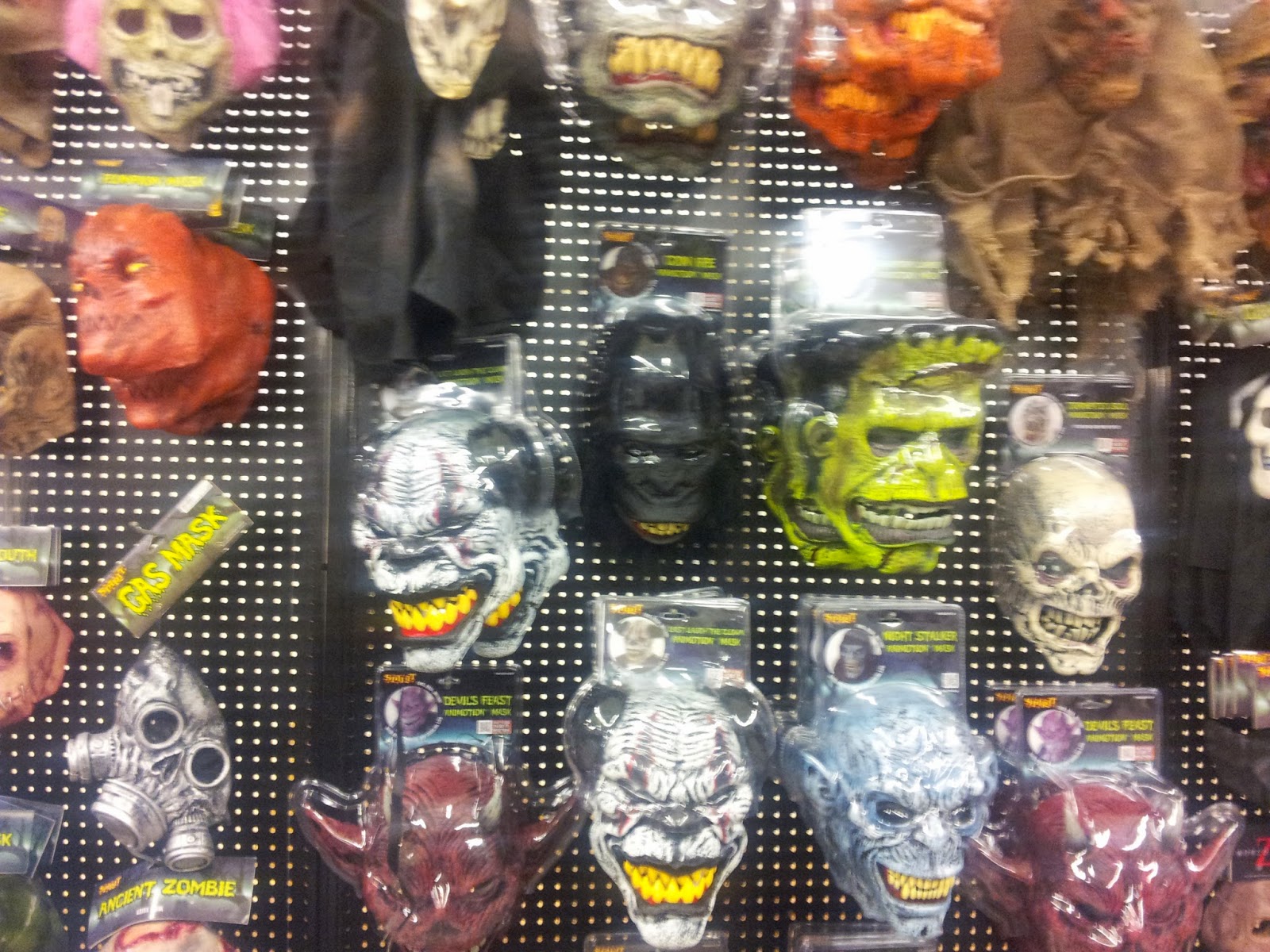 The Misadventures of the HalloweeNut: Spirit Halloween Store 2014