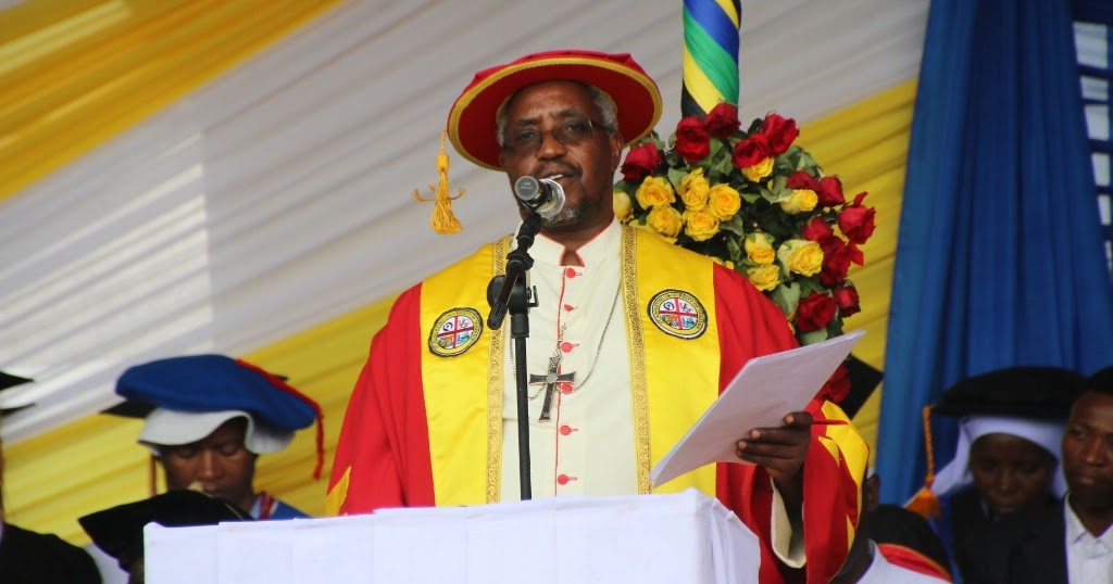 WAHITIMU CHUO CHA SAUT MWANZA 2017 WAKABIDHIWA RASMI NONDO ZAO. ~ g sengo