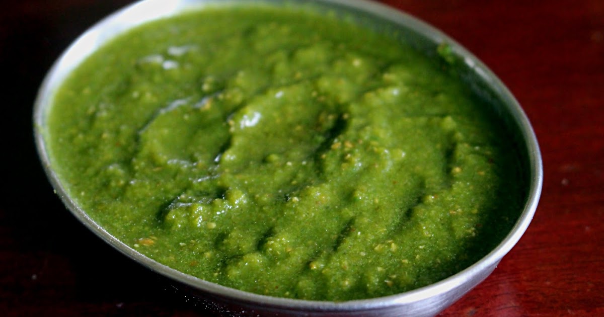 Basics of Indian Cooking: Coriander/Kothamalli Chutney Recipe for Chaats