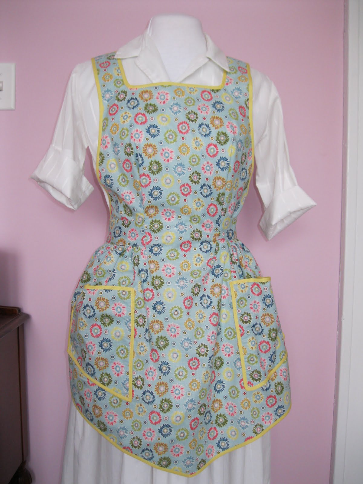 Apron History: My Apron Collection