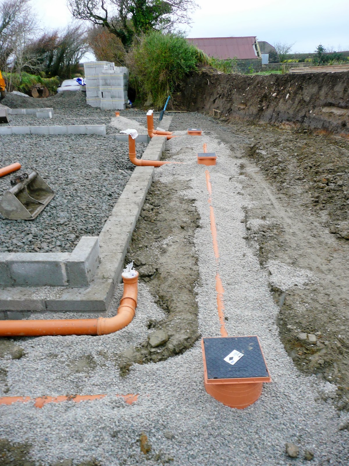 V&A's Home Build: Groundwork: Part 4 - Oversite and drainage