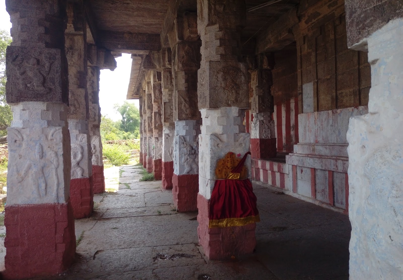 Dhivya Dharsanam: Ayyangarkulam Sri Sanjeevirayar