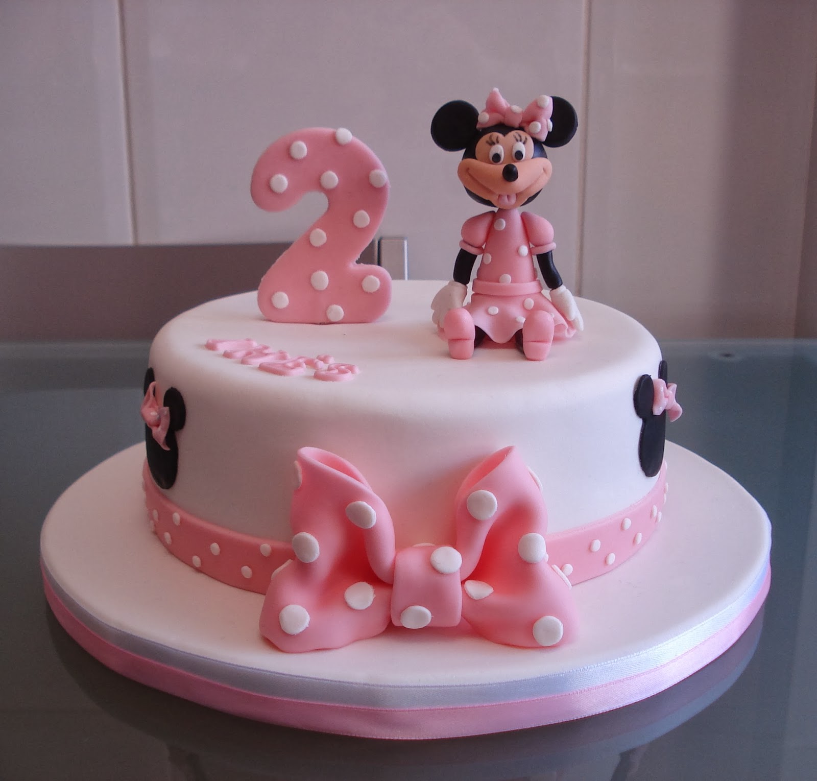 Rosas de Açúcar: Bolo Minnie para a Inês