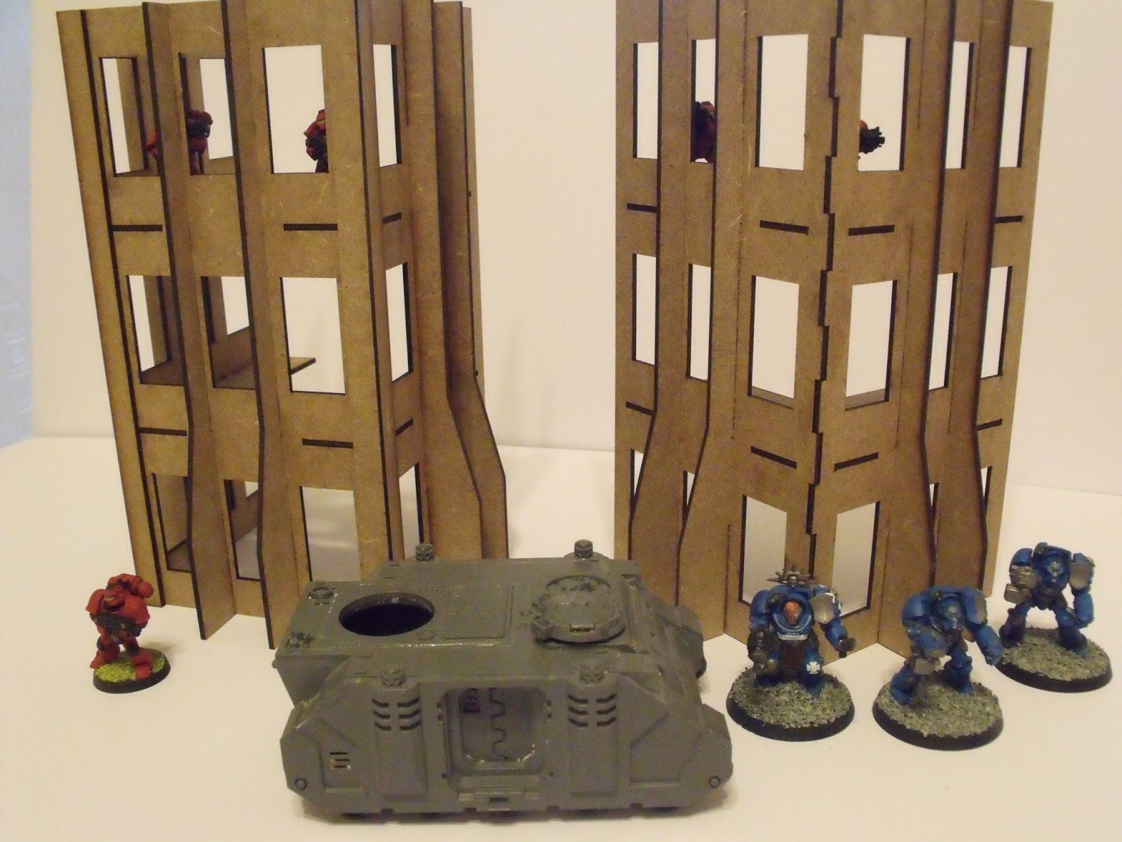 Limited Edition Warhammer models: wargame model mods - mdf buildings