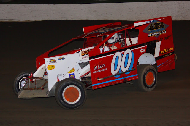 COWPATTY NATION: GARY BUTLER (Bruce Thomas photo)