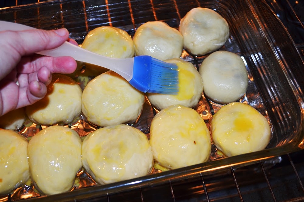 Lea's Cooking: Apple Filled Buns "Bulochki" {Russian Yeast Rolls}