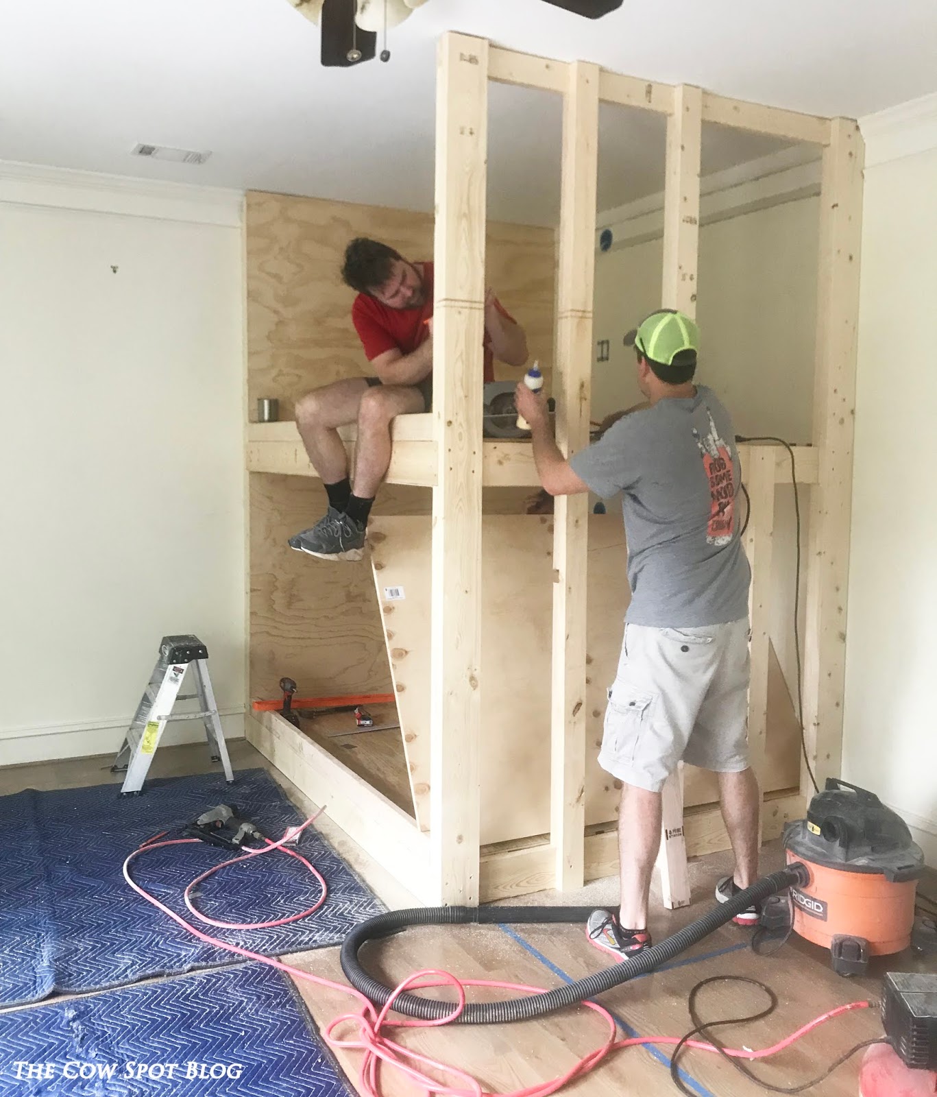 The Cow Spot: DIY Bunk Beds