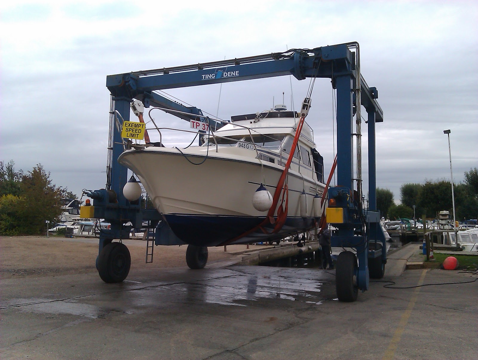 UK Marine Surveyor based in Preveza Greece.: Princess 33 Mk II