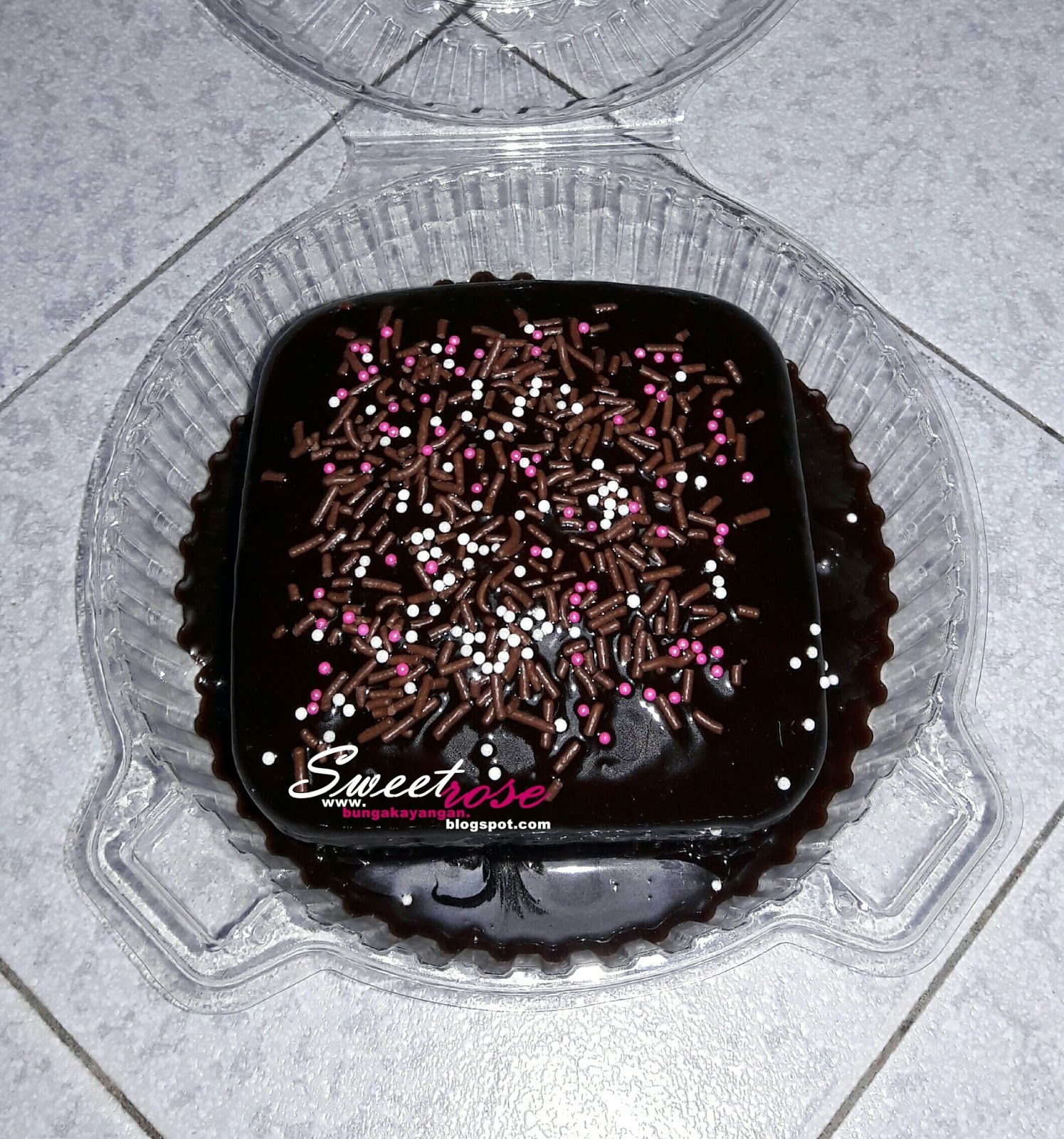 Sweet Rose Bakery: KEK COKLAT MOIST MINI