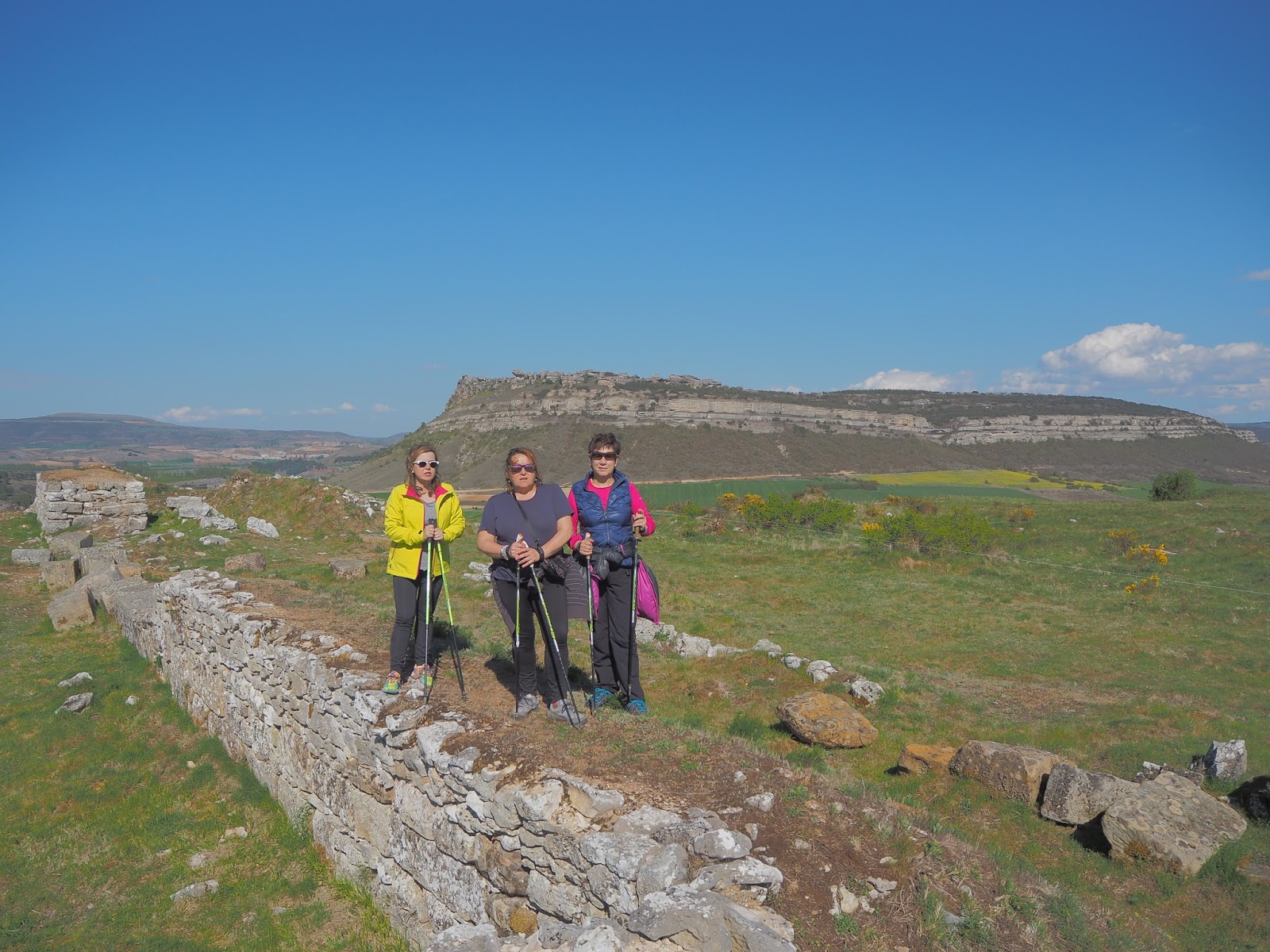 .: PASEILLOS NORDIK 9: VALORIA DE AGUILAR, CASTRO MONTE CILDA, CAÑON DE ...