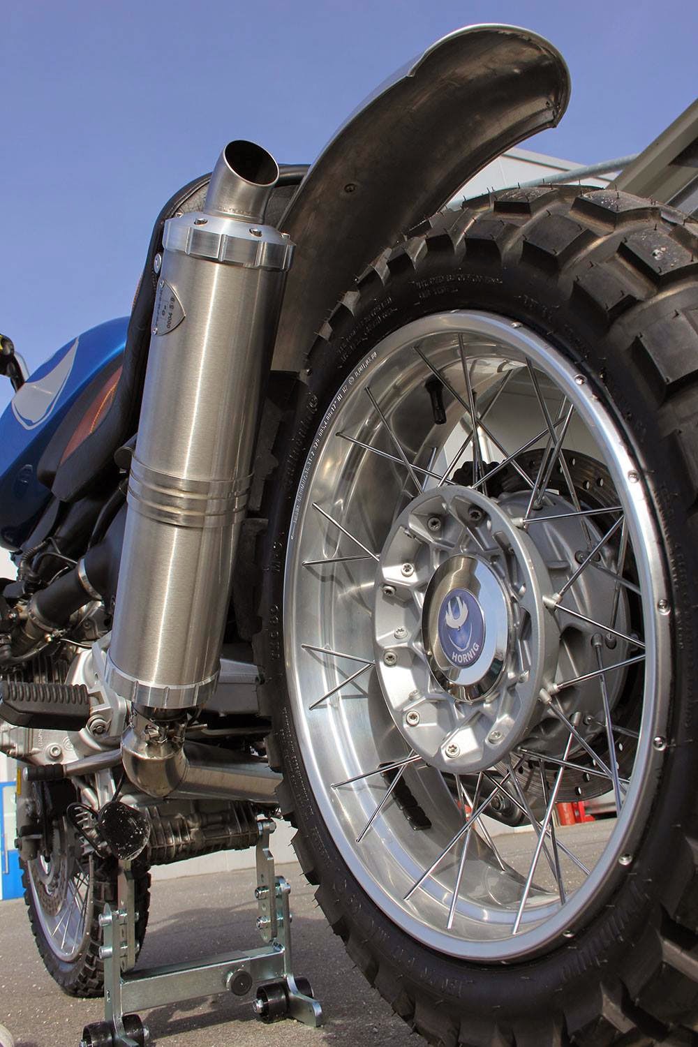 BMW R1100R Scrambler Umbau - RocketGarage - Cafe Racer Magazine