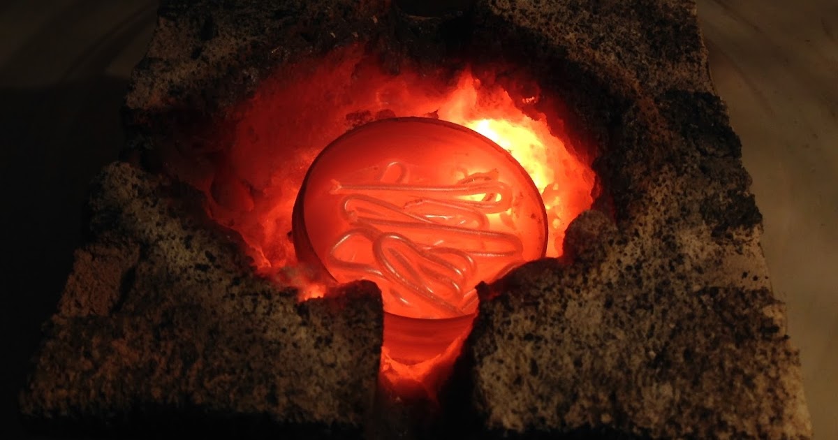 Science With Screens: Experiment 57: Microwave Furnace Melting Metal