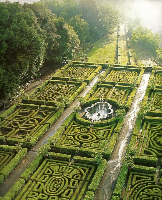 great images: Maze Gardens at Ruspoli Castle Northern Lazio, Italy
