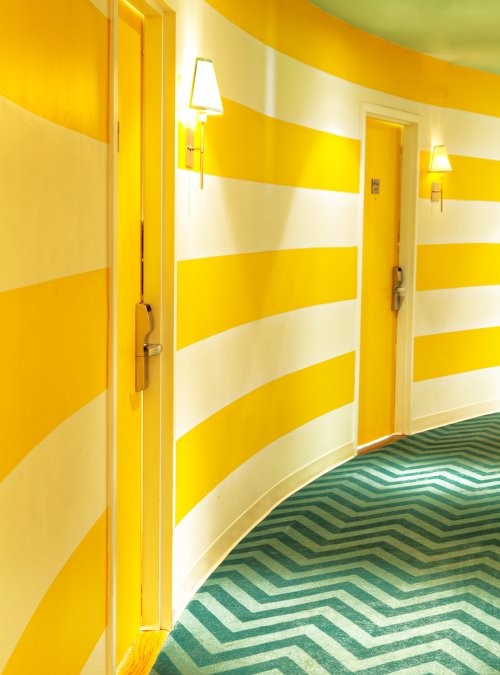 Oh So Lovely Vintage: They call me Mellow Yellow.