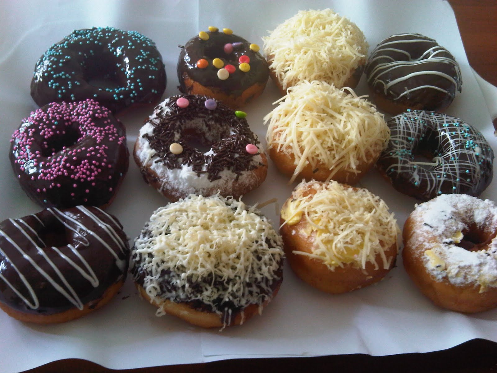 How to Make a Simple and Delicious Donuts | Miela Tahril