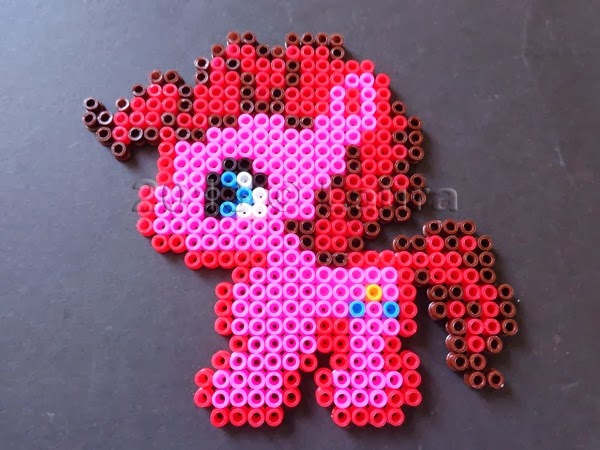 Laura fa: Pyssla - hama beads - 2