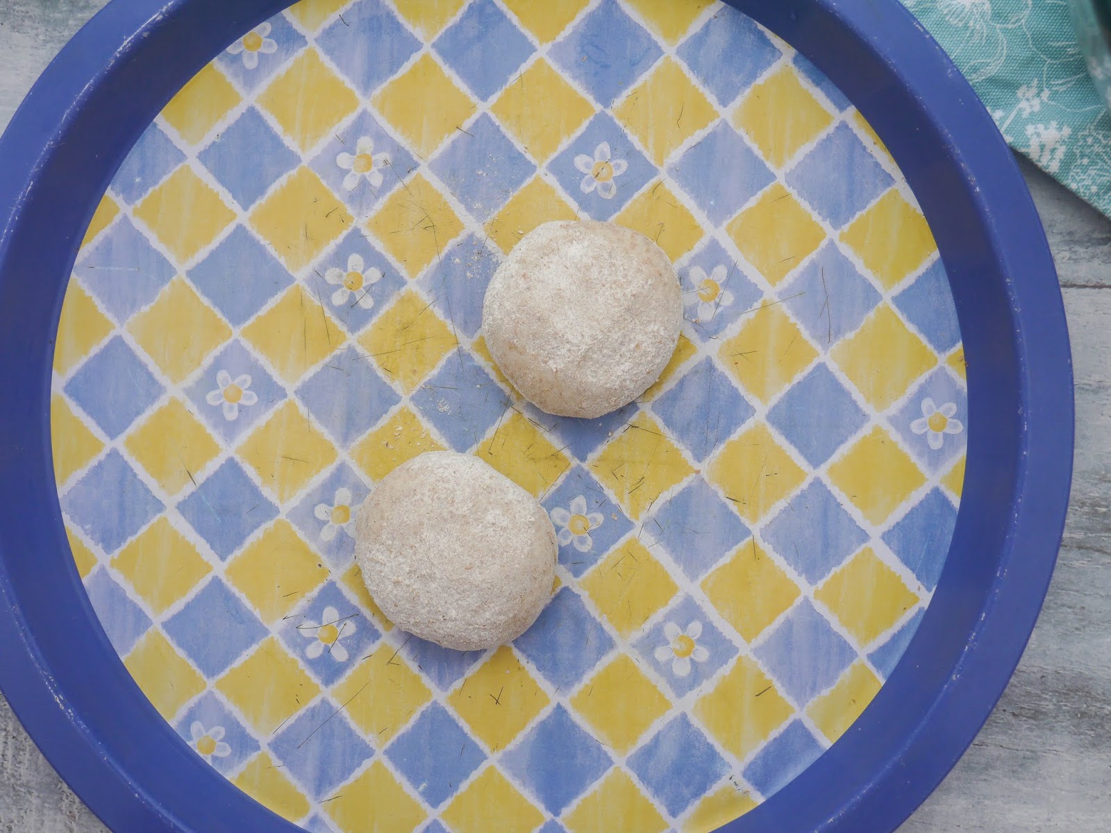 This Muslim Girl Bakes: Mooli Paratha.