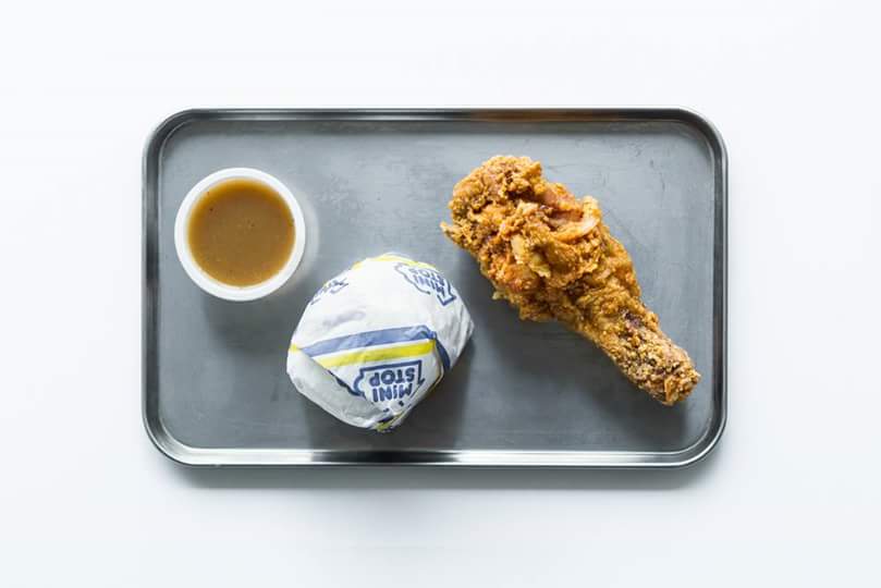 SuperMarkyMacky: High Five To Our 5 Favorite Convenient Stores In Manila