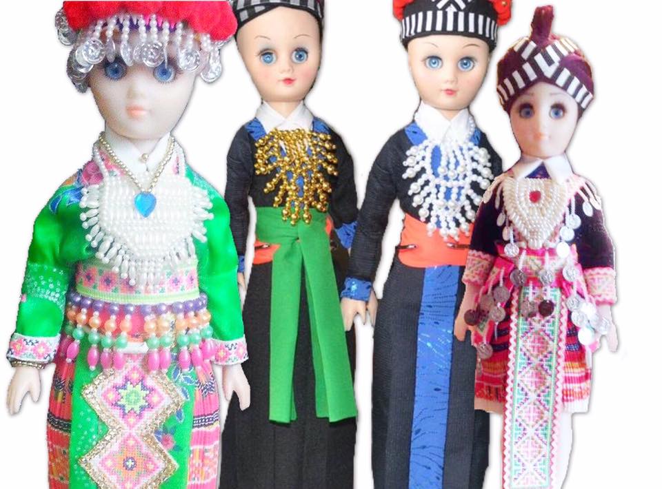 HMONG CREATIONS: Rare Hmong Beaded Necklaces