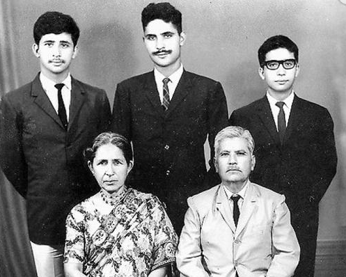 Naseeruddin Shah Family Wife Son Daughter Father Mother Marriage Photos ...