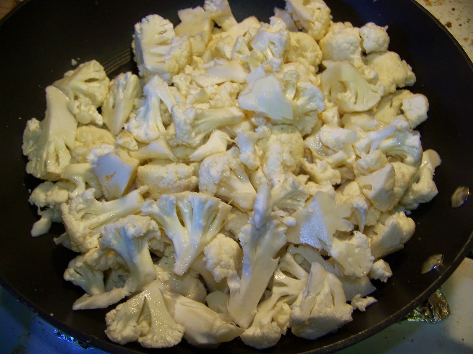 Kitchen Simmer: Deviled Cauliflower Curry