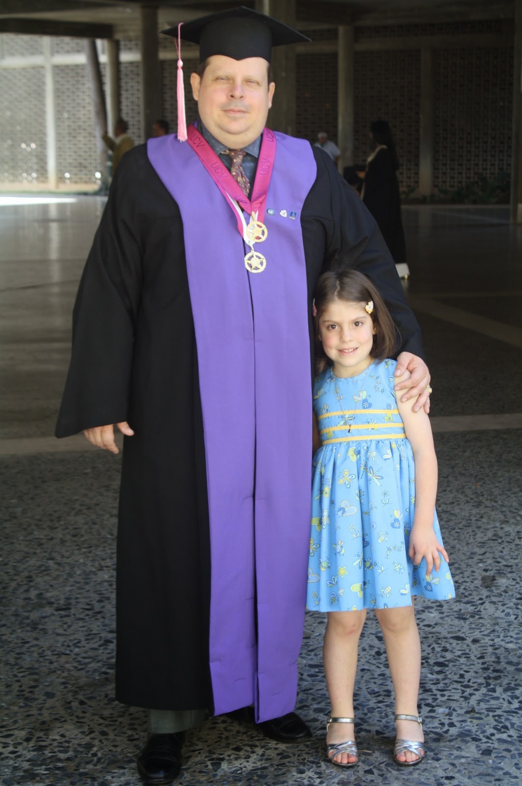 TOGA Y BIRRETE: UCV ESPECIALIZACIÓN Y MAESTRÍA