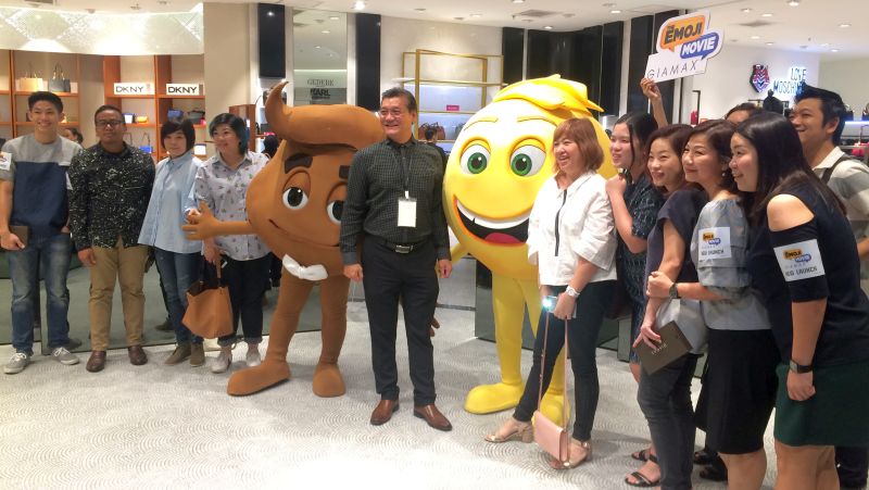 OUTPOST: The Emoji Movie: Thinking of a Career as an Emoji? Watch this ...