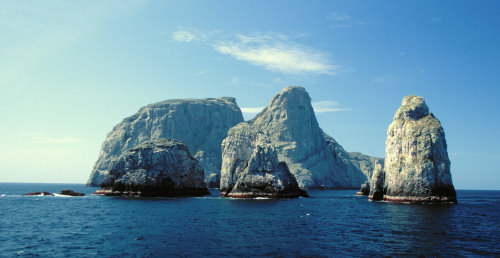 Isla Malpelo: Sitios De interés Del Santuario De Fauna y Flora Malpelo