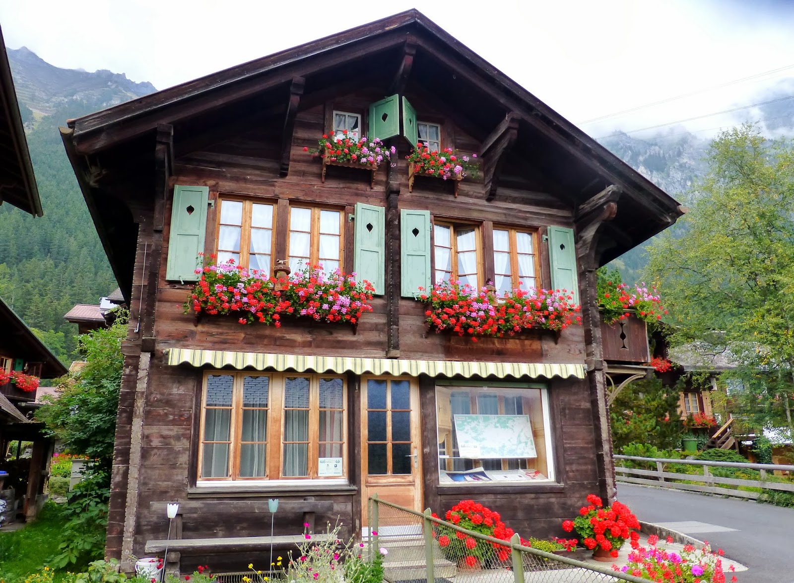 Scottish Girl in Zurich: Alpine Houses