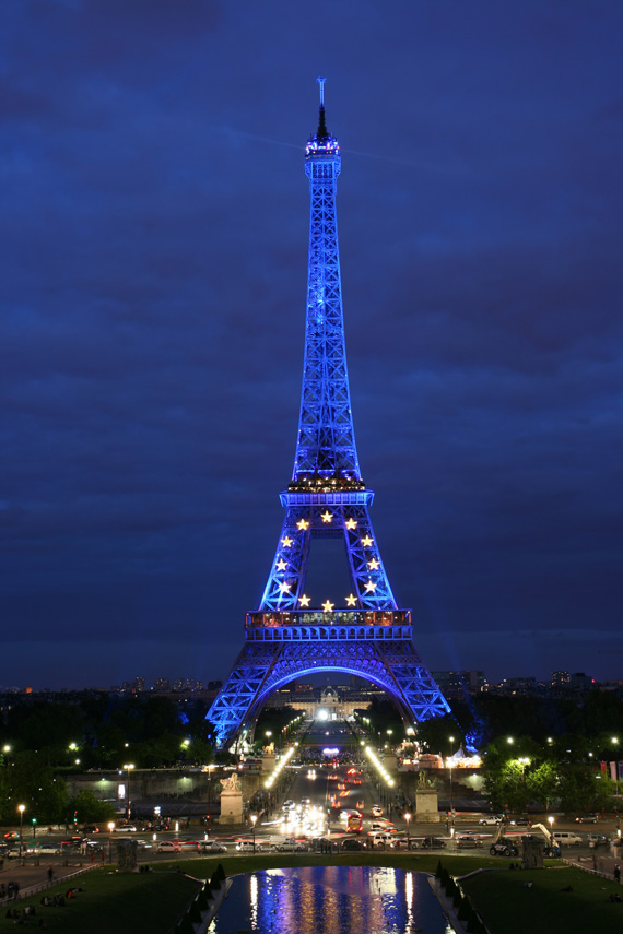 best photos 2 share: Nights in Paris and Moscow, High Res Images
