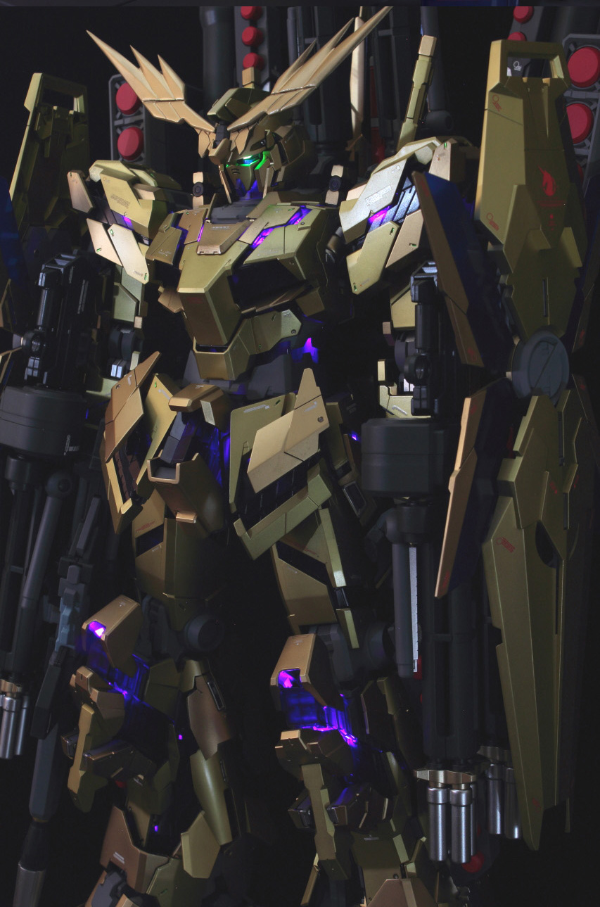 Custom Build: PG 1/60 Unicorn Gundam Phenex + Full Armor Equipment