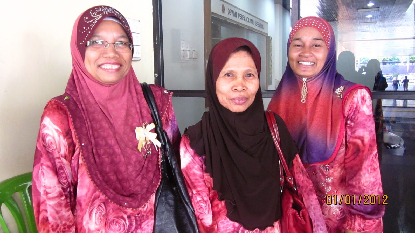 PERMUAFAKATAN KELUARGA TIJAH - AWALUDIN: MAJLIS PERSANDINGAN - DEWAN ...