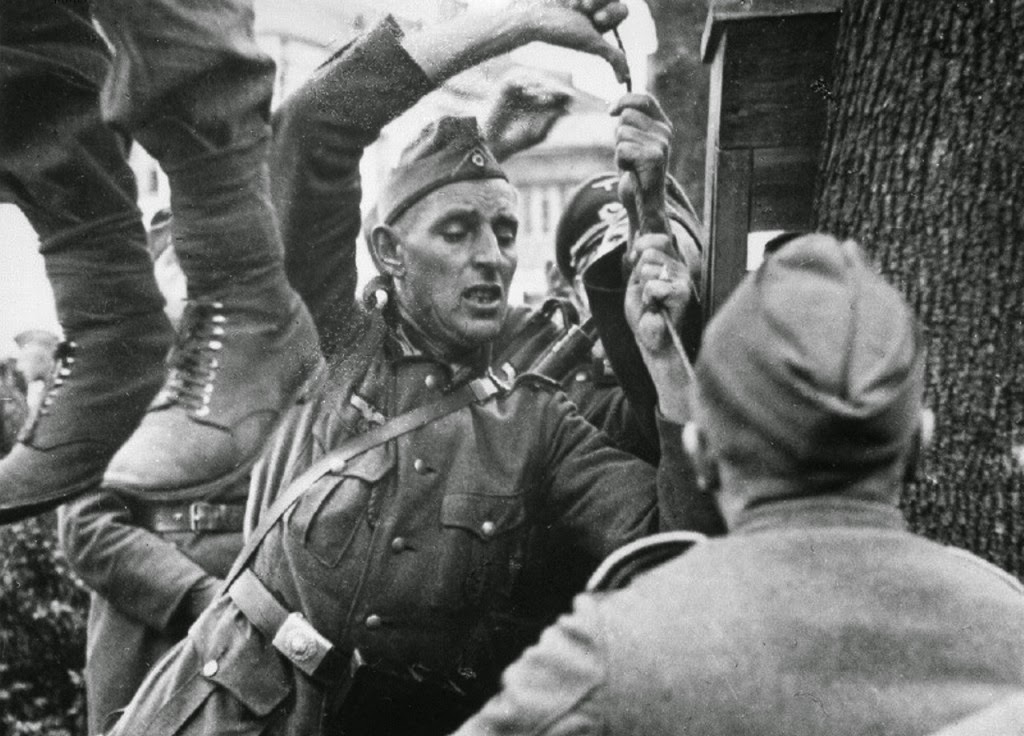NAZI JERMAN: Foto Eksekusi Mati Uni Soviet / Rusia