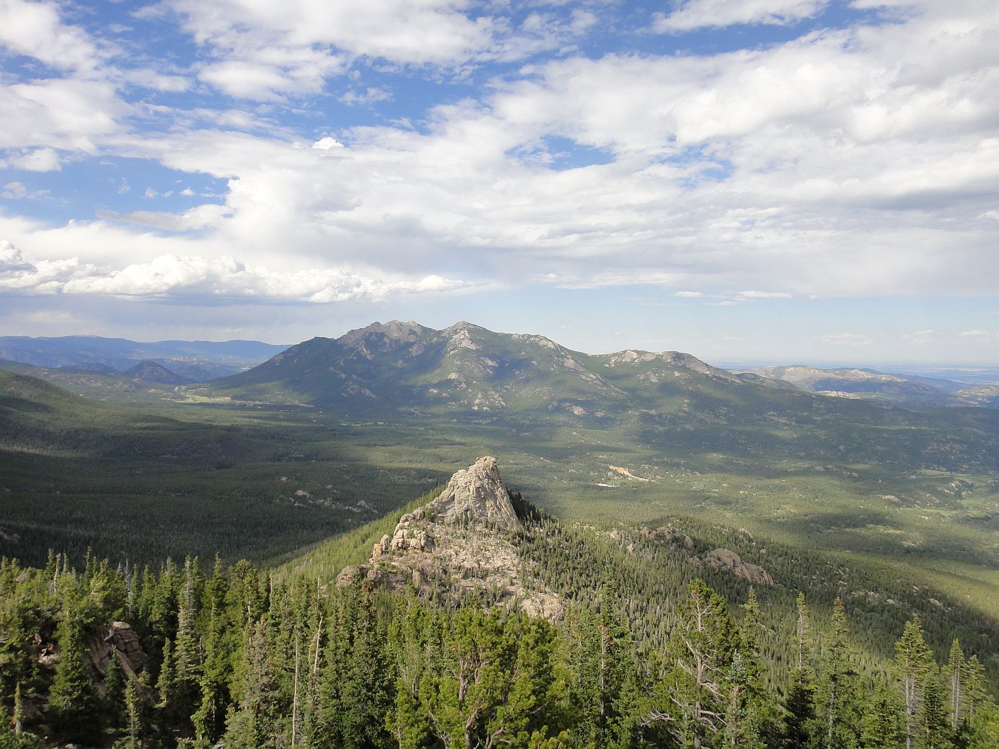 Hiking Rocky Mountain National Park: Lookout Mountain and Horsetooth Peak.