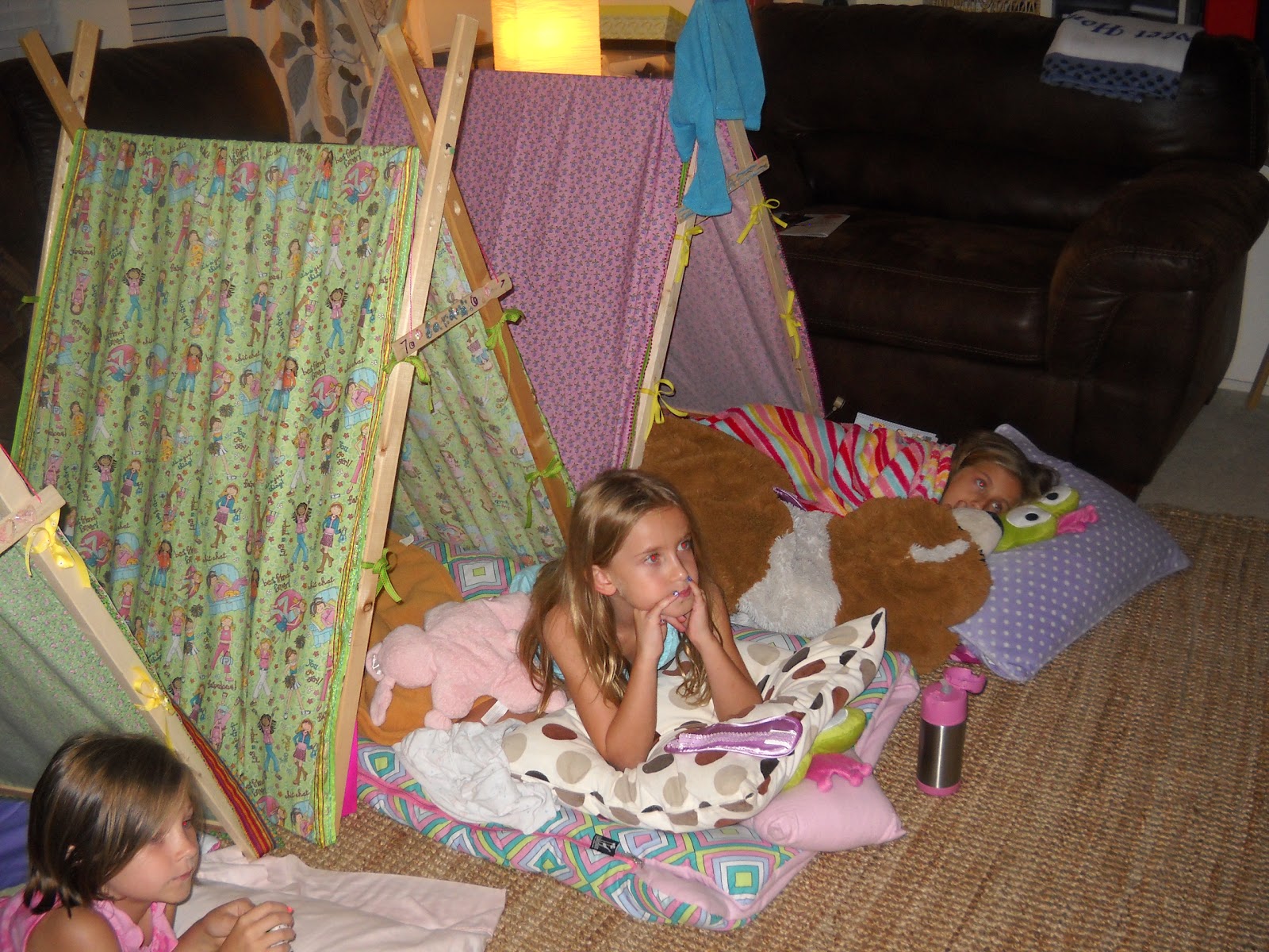 A Little Help Now and Then : Easy to make tents