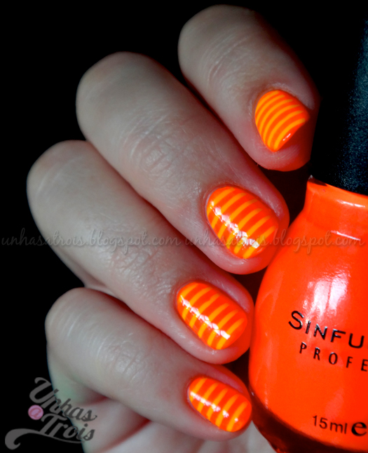 Unhas a Trois: Listras Neon
