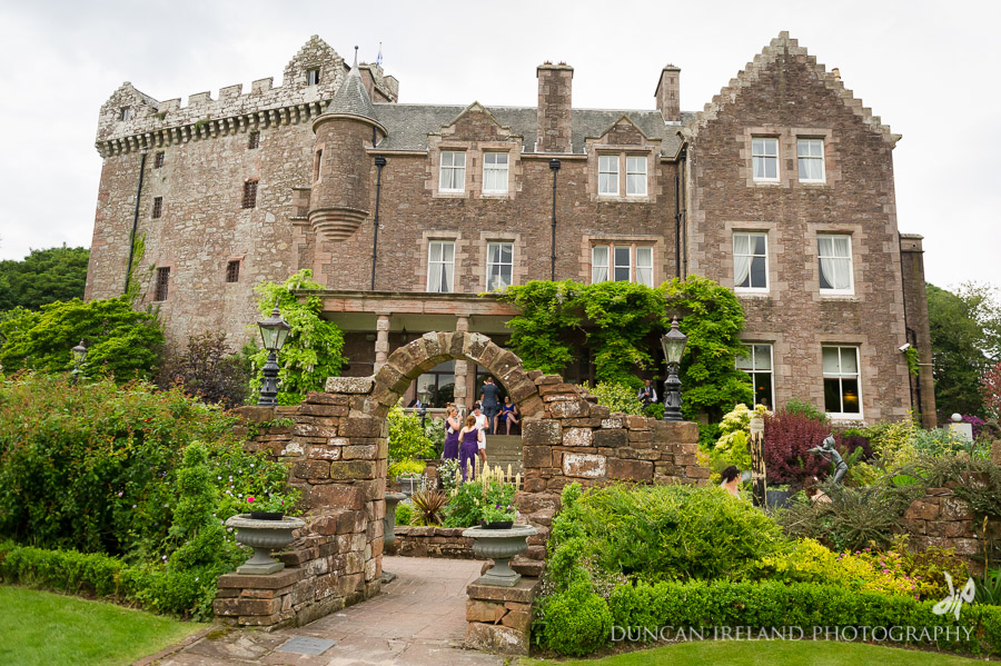 Wendy & Scott's Comlongon Castle Wedding Photography ~ Duncan Ireland ...