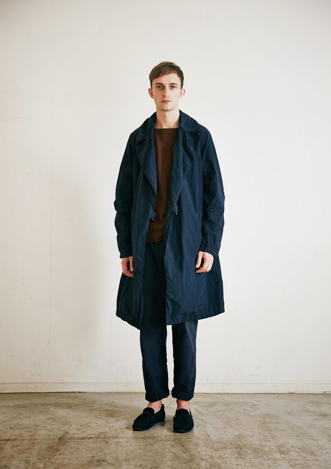 独特の空気感を醸すブランド「COMOLI」を徹底解説！ ｜ VOKKA [ヴォッカ]