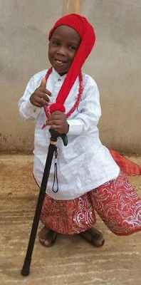 Awww... Hope is so cute in his Oron tribe outfit for his school ...